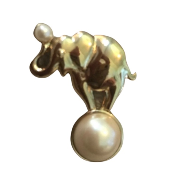 Trifari | Jewelry | Copy Trifari Vintage Elephant Pin | Poshmark